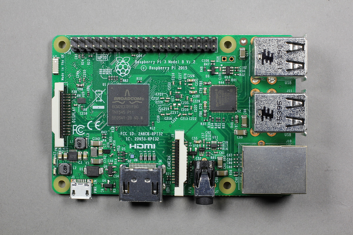 Raspberry Pi 3 B quad core 1.2 GHz + 1 GB RAM - OpenDisplayCase